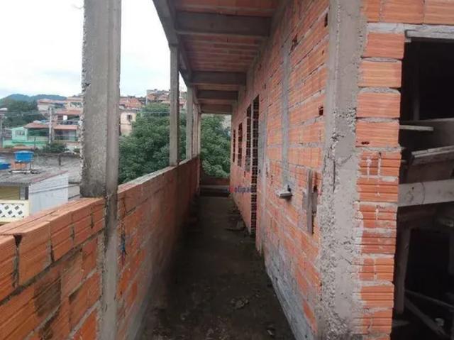 Sobrado com 2 Quartos e 2 banheiros à Venda, 150 m² por R$ 200.000