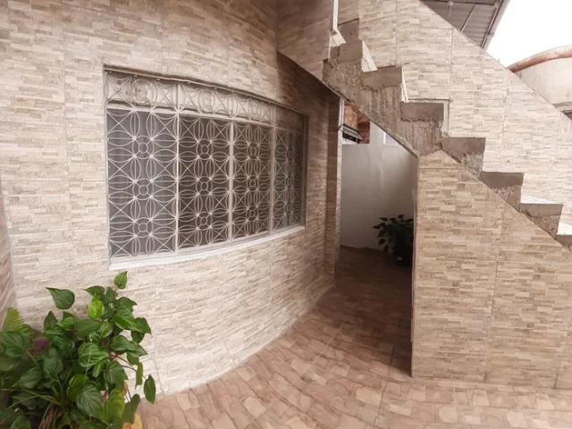 Sobrado com 2 Quartos e 2 banheiros à Venda, 100 m² por R$ 190.000