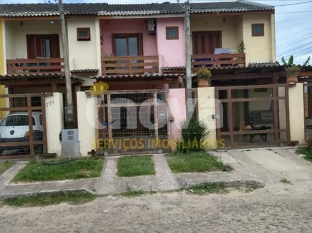 Sobrado com 2 Quartos e 2 banheiros à Venda, 100 m² por R$ 195.000