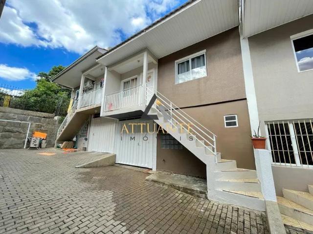 Sobrado com 2 Quartos e 2 banheiros à Venda, 102 m² por R$ 230.000