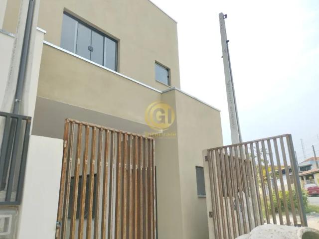 Sobrado com 2 Quartos e 2 banheiros à Venda, 125 m² por R$ 230.000