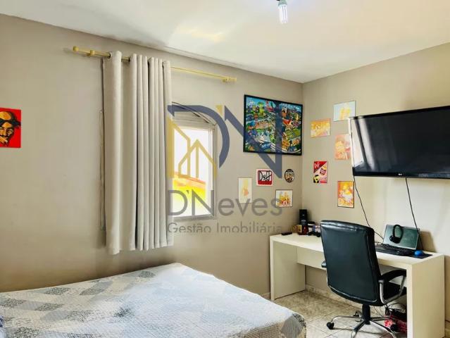 Sobrado com 2 Quartos e 2 banheiros à Venda, 130 m² por R$ 449.900