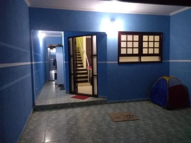 Sobrado com 2 Quartos e 2 banheiros à Venda, 207 m² por R$ 297.000