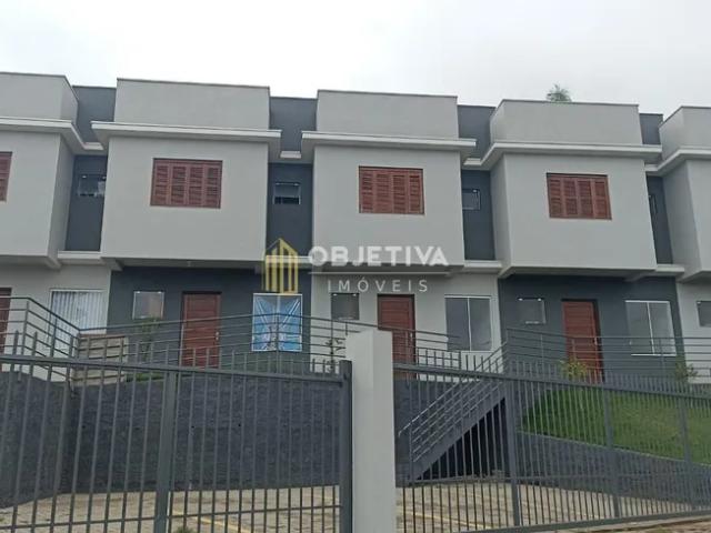 Sobrado com 2 Quartos e 2 banheiros à Venda, 60 m² por R$ 242.000