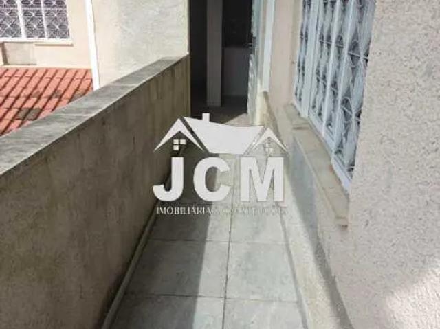 Sobrado com 2 Quartos e 2 banheiros à Venda, 63 m² por R$ 110.000