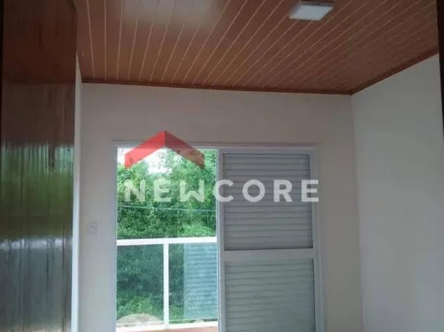 Sobrado com 2 Quartos e 2 banheiros à Venda, 70 m² por R$ 379.900