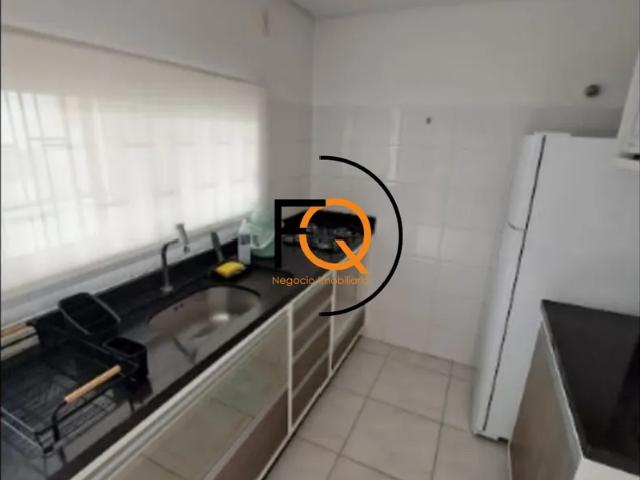 Sobrado com 2 Quartos e 2 banheiros à Venda, 70 m² por R$ 520.000