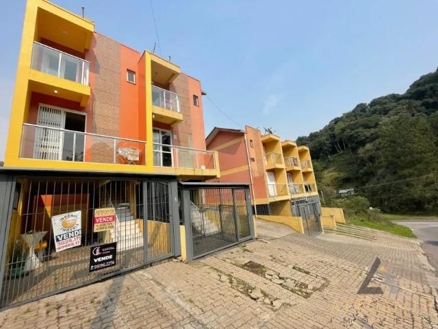 Sobrado com 2 Quartos e 2 banheiros à Venda, 73 m² por R$ 275.000