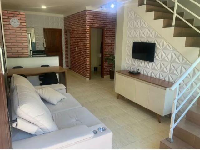 Sobrado com 2 Quartos e 2 banheiros à Venda, 85 m² por R$ 345.000