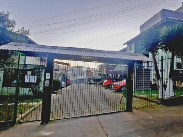 Sobrado com 2 Quartos e 2 banheiros à Venda, 90 m² por R$ 195.000