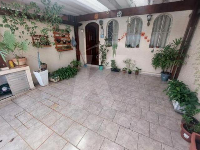 Sobrado com 2 quartos e 2 vagas na Vila Constança, Confira !