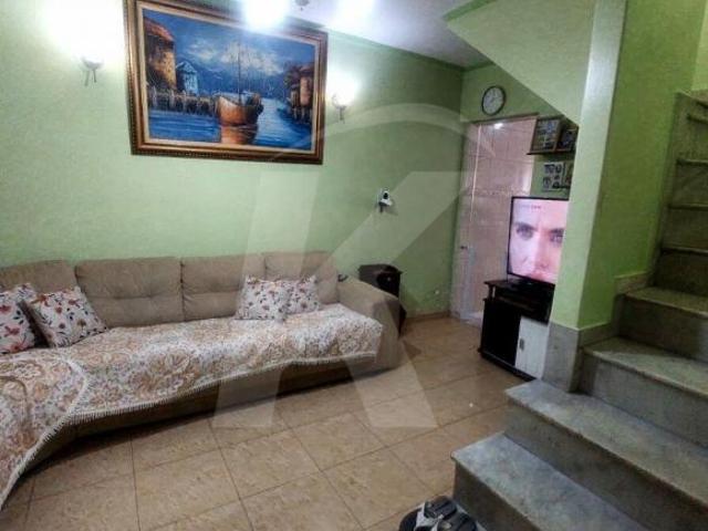 Sobrado com 2 quartos e 2 Vagas de garagem na Vila Constança, Confira !
