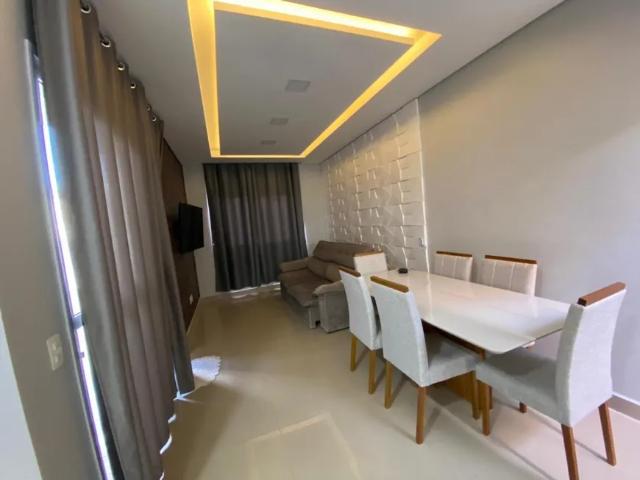 Sobrado com 2 Quartos e 3 banheiros à Venda, 149 m² por R$ 760.000