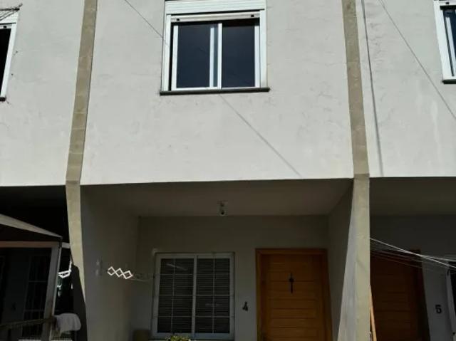 Sobrado com 2 Quartos e 3 banheiros à Venda, 47 m² por R$ 207.500