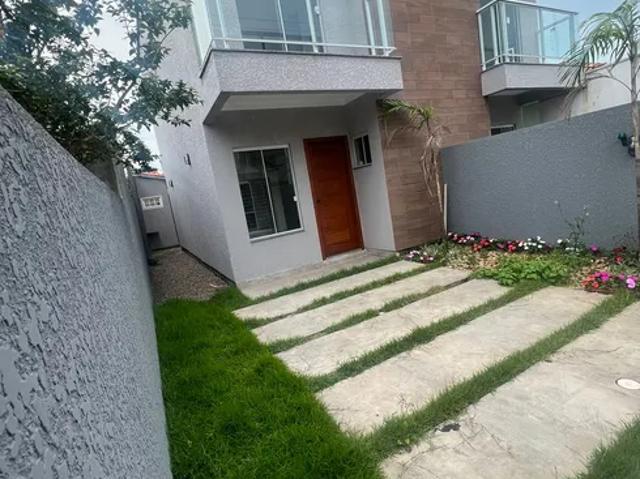 Sobrado com 2 Quartos e 3 banheiros à Venda, 75 m² por R$ 399.000
