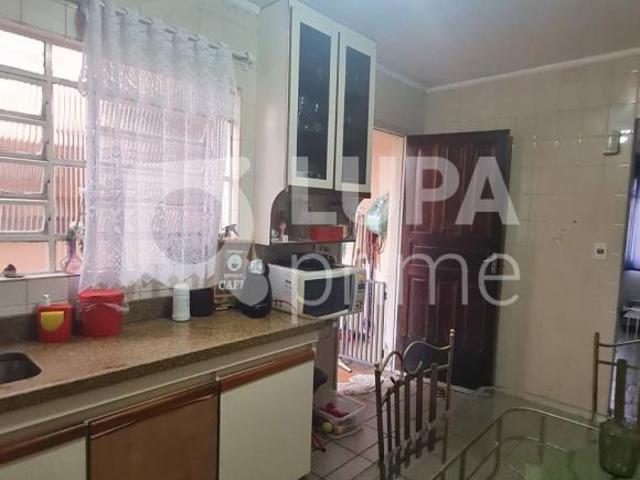 SOBRADO COM 2 QUARTOS E 3 VAGAS DE GARAGEM A VENDA NA VILA GUSTAVO