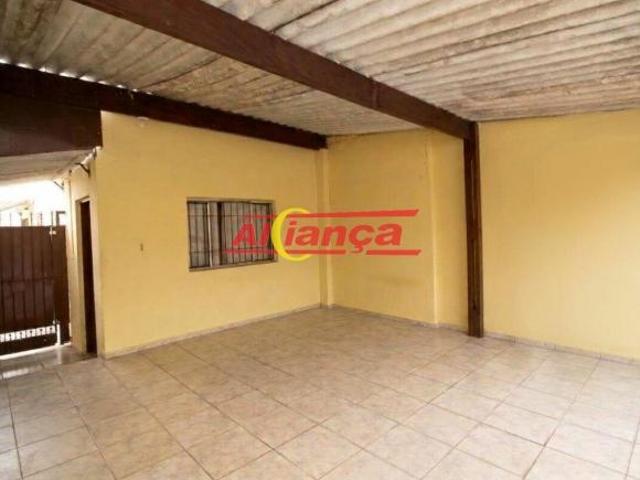 Sobrado com 2 quartos e amplo terreno de 252m² à venda no Jardim Bela Vista