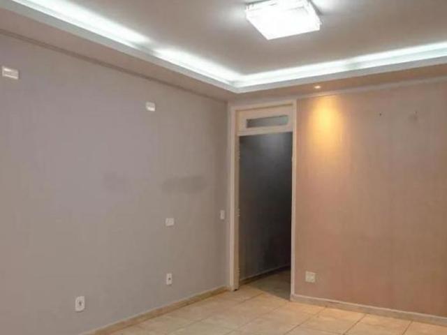 Sobrado com 2 quartos na Mooca