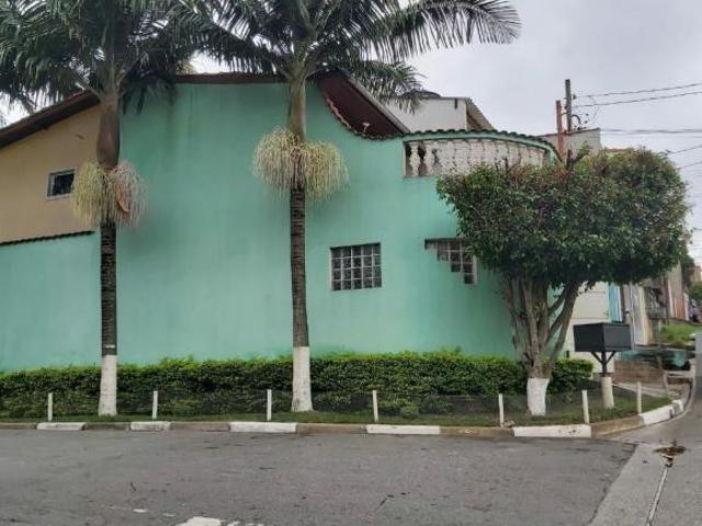 SOBRADO COM 2 QUARTOS SENDO 2 SUITES A VENDA 100M² CIDADE SOBERANA GUARULHOS/SP