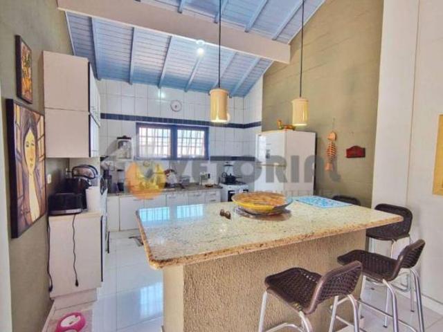 SOBRADO com 2 quartos SENDO 2 SUITES e 2 vagas em Cidade Jardim, 210 m² à venda