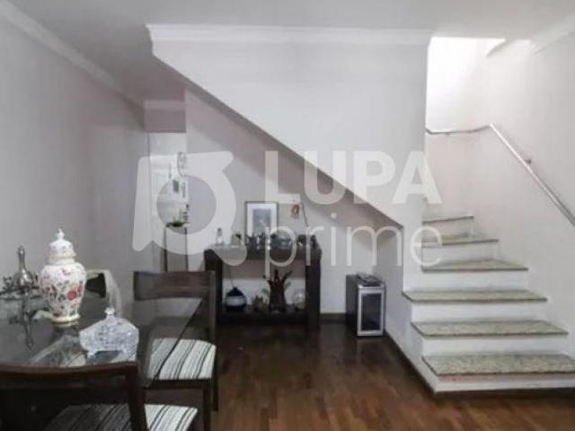SOBRADO COM 2 QUARTOS, SUITE E 1 VAGA DE GARAGEM A VENDA NA VILA GUSTAVO