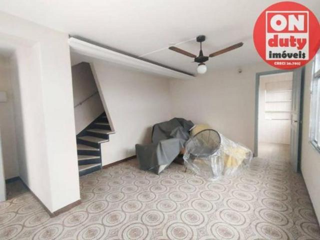 Sobrado com 2 quartos por R$ 1.500.000 no Embaré em Santos