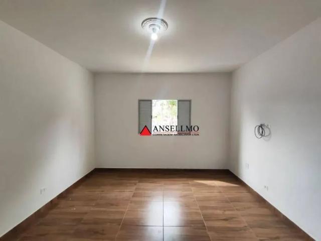 Sobrado com 2 Quartos para alugar, 129m² Centro