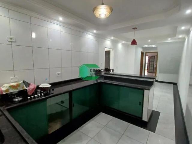 Sobrado com 2 Quartos para alugar, 120m² Jardim Rina