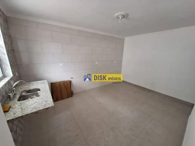 Sobrado com 2 Quartos para alugar, 130m² Centro