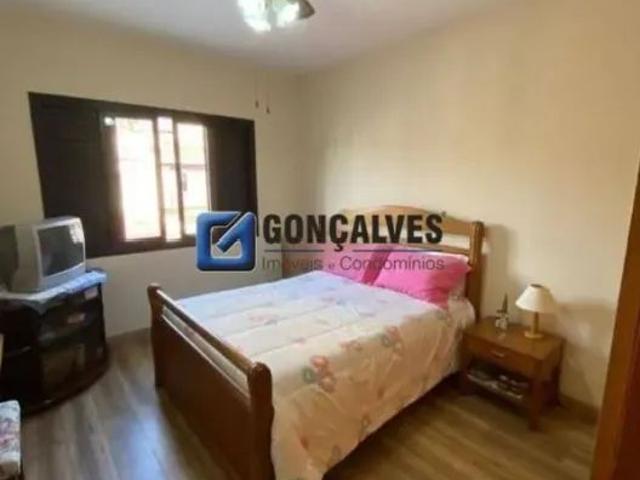 Sobrado com 2 Quartos para alugar, 143m² Anchieta