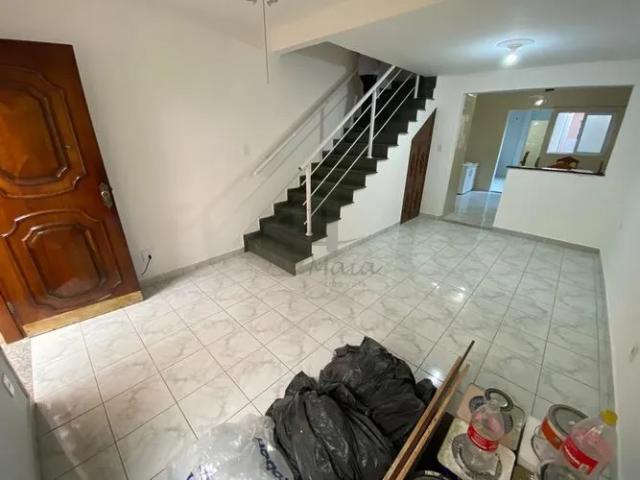 Sobrado com 2 dormitórios localizado no Bairro Santa Maria, em São Caetano Do Sul