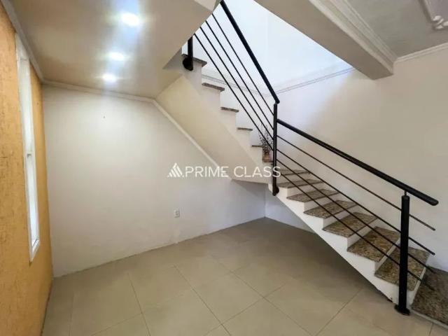 Sobrado com 2 Quartos para alugar, 350m² Igara