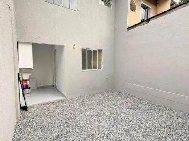 Sobrado com 2 Quartos para alugar, 60m² Nacoes