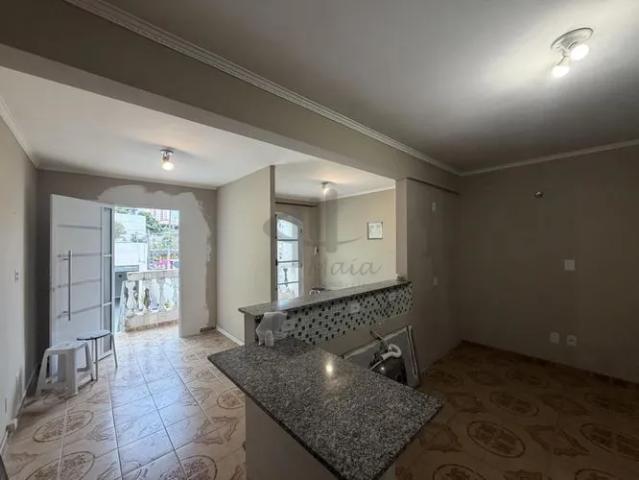 Sobrado com 2 quartos para alugar