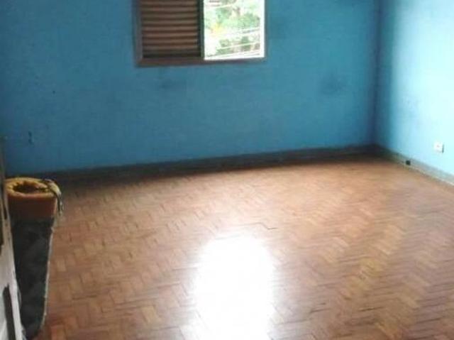 Sobrado com 2 quartos para reforma no Bairro Cerâmica
