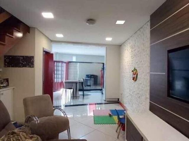 Sobrado com 2 suítes e churrasqueira no Jardim Stella – Santo André/SP