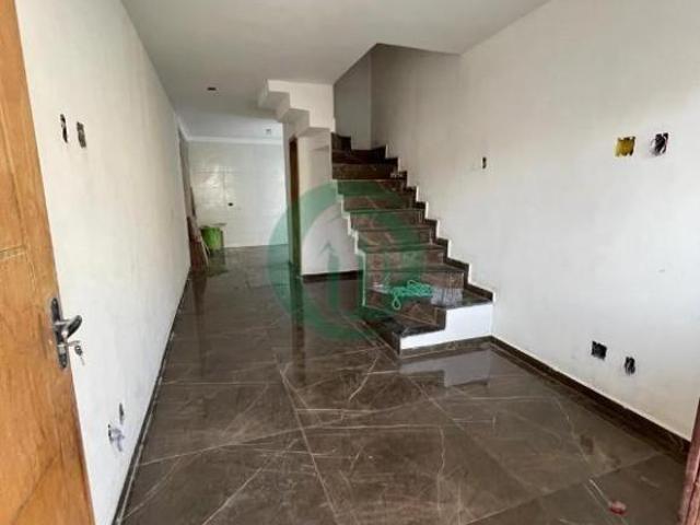 Sobrado com 2 suítes no Jardim Irene!