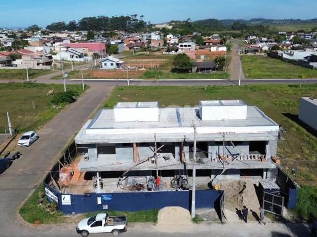 Sobrado com 2 suítes no Morada das Palmeiras em Torres RS