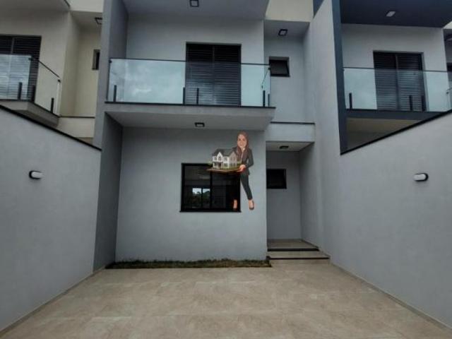 Sobrado com 2 vagas e 3 dormitórios, 1 suite com closet
