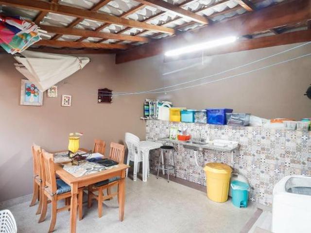 SOBRADO COM 300 M2 3 DORMITÓRIOS SENDO 1 SUÍTE