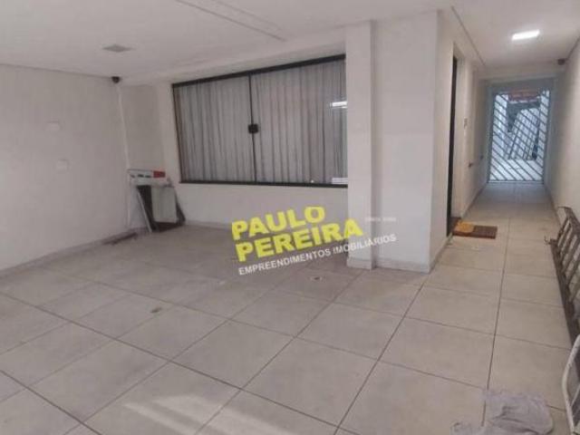 Sobrado com 300M² de área construída no Bom Clima