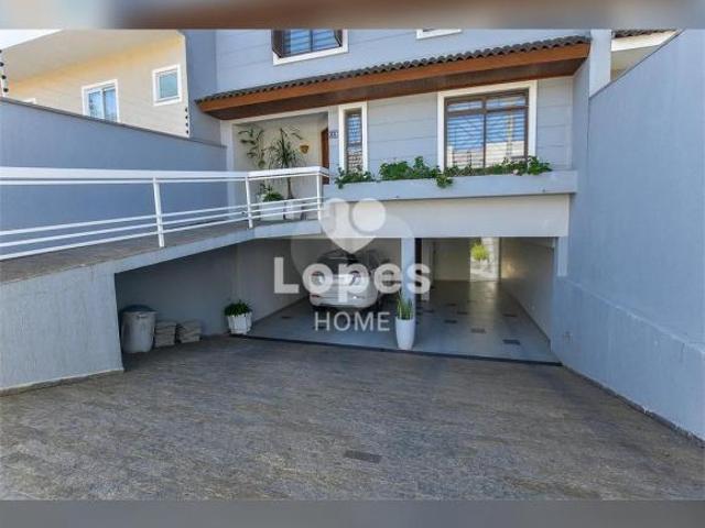 ️ SOBRADO COM 310 m² NO JARDIM DAS AMÉRICAS | 4 QUARTOS | ESPAÇO GOURMET COMPLETO
