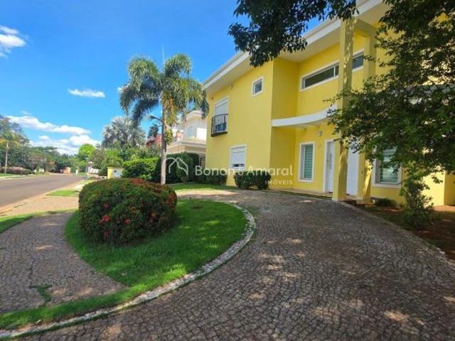Sobrado com 316m², 4 suítes, 3 com closet, com piscina em Barão Geraldo