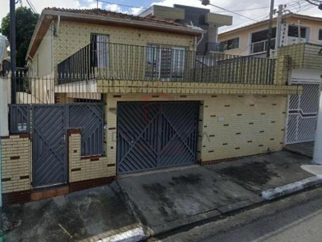 Sobrado com 349m² ? 3 Dormitórios e 3 Vagas a 350m da Av. Zelina