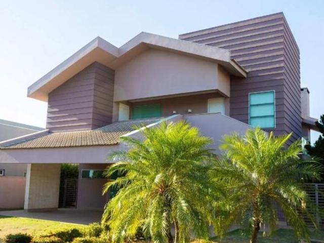 Sobrado com 371m² no Alphaville 1