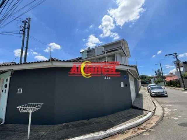 SOBRADO COM 3 BANHEIROS 2 SUITES NO PARQUE RENATO MAIA