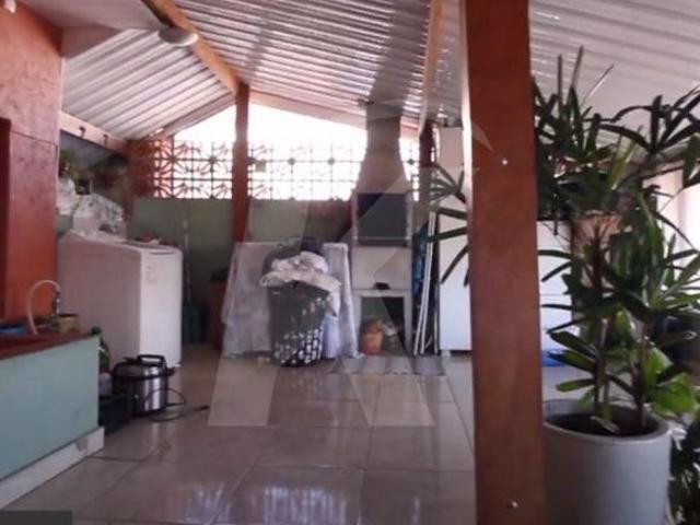Sobrado com 3 casas e garagem Vila Guilherme