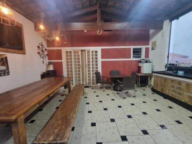 Sobrado com 3 dorm 1 ste no Jardim Nova Florida