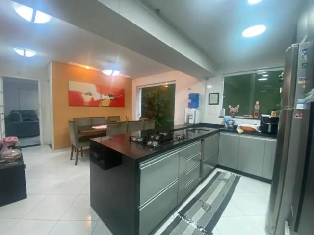 Sobrado com 3 dormitórios à venda, 177 m² por R$ 770.000 Assunção São Bernardo do Campo/SP