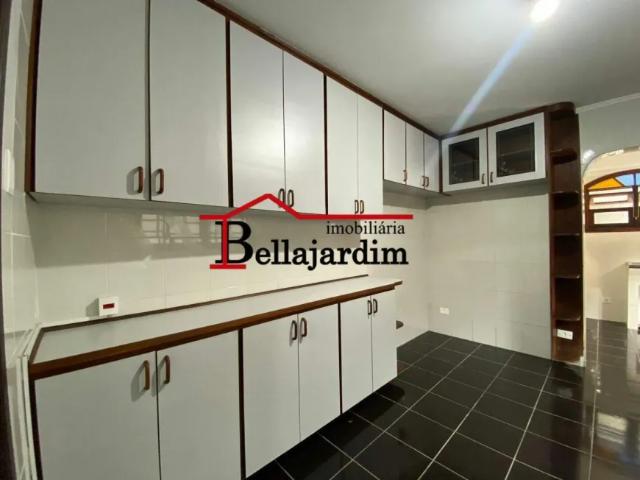 Sobrado com 3 dormitórios à venda, 183 m² Bairro Jardim Itrapoan Santo André/SP